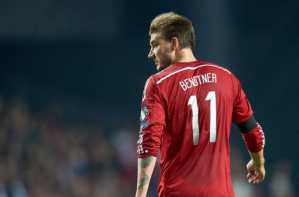 Video: Lord Bendtner tekee maalin heti 6 sekuntia vaihdosta tulemisen ...