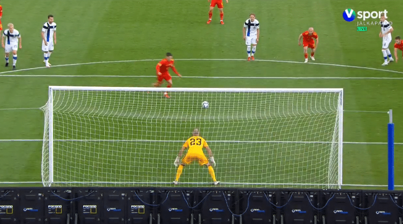 Video: Carljohan Eriksson torjui rankkarin debyytissään – Huuhkajat ja ...